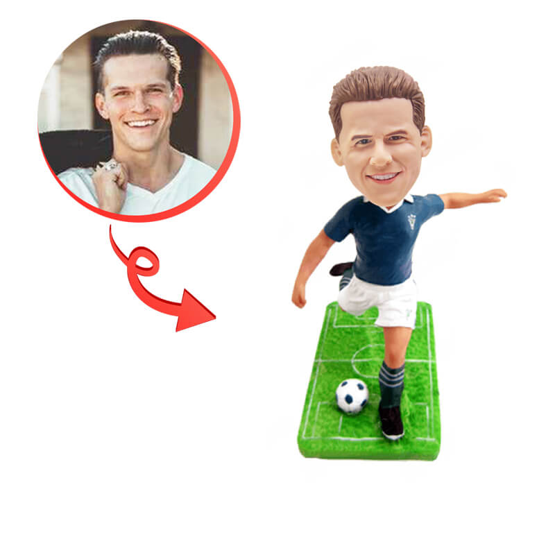CustomFootballPlayerBobblehead_8d847898-8fbc-43d0-9c0a-18f5f124afe7 ...